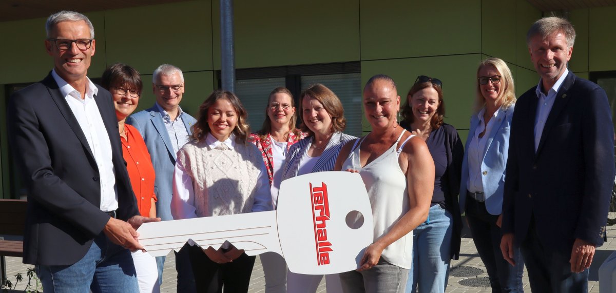 Schlüsselübergabe beim Neubau der Kita „Astrid Lindgren“ | Stadt Gronau