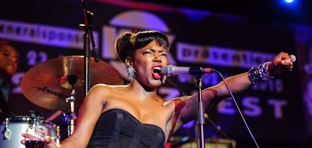 Moments of Jazz: Fotoausstellung zum Jazzfest von Hartmut Springer ...