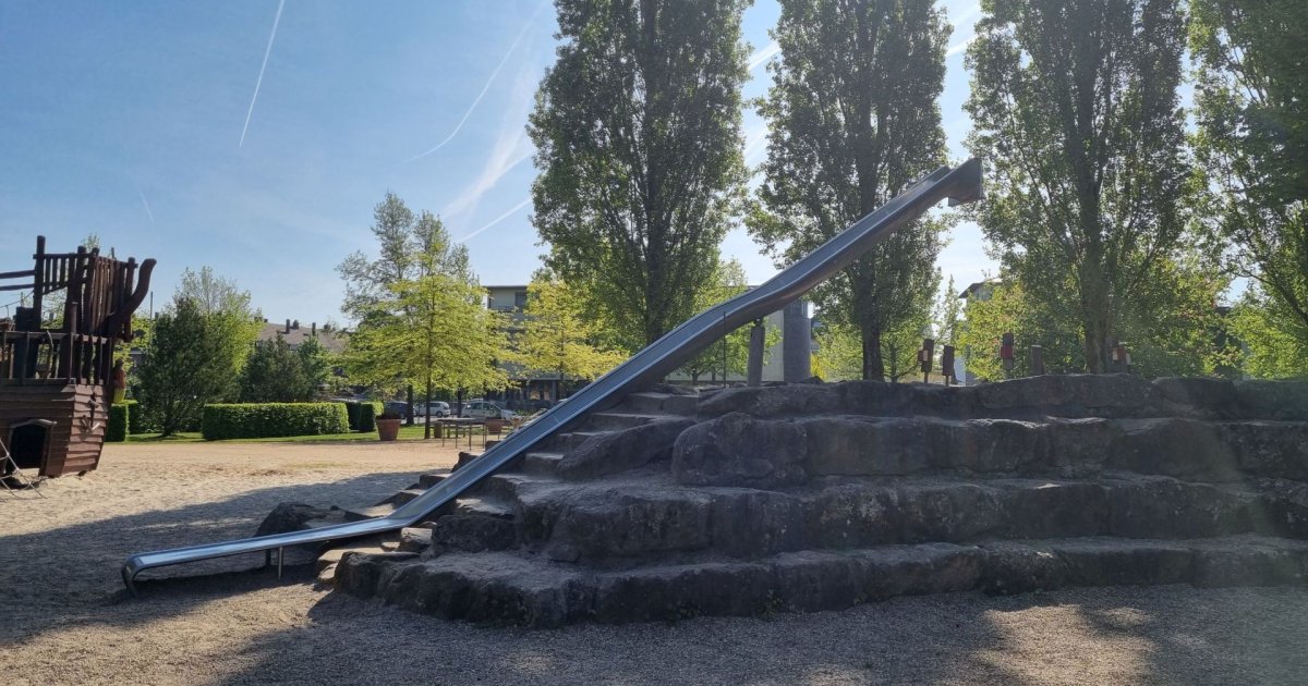 Erneuerung des Rutschenturms auf dem LAGA-Gelände | Stadt Gronau