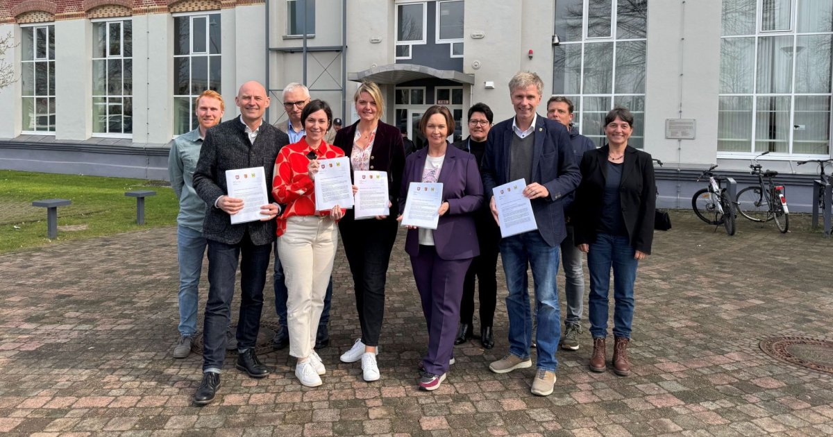 Informationsgespräch zu „Veloroute Enschede - Gronau - Ochtrup“ und ...